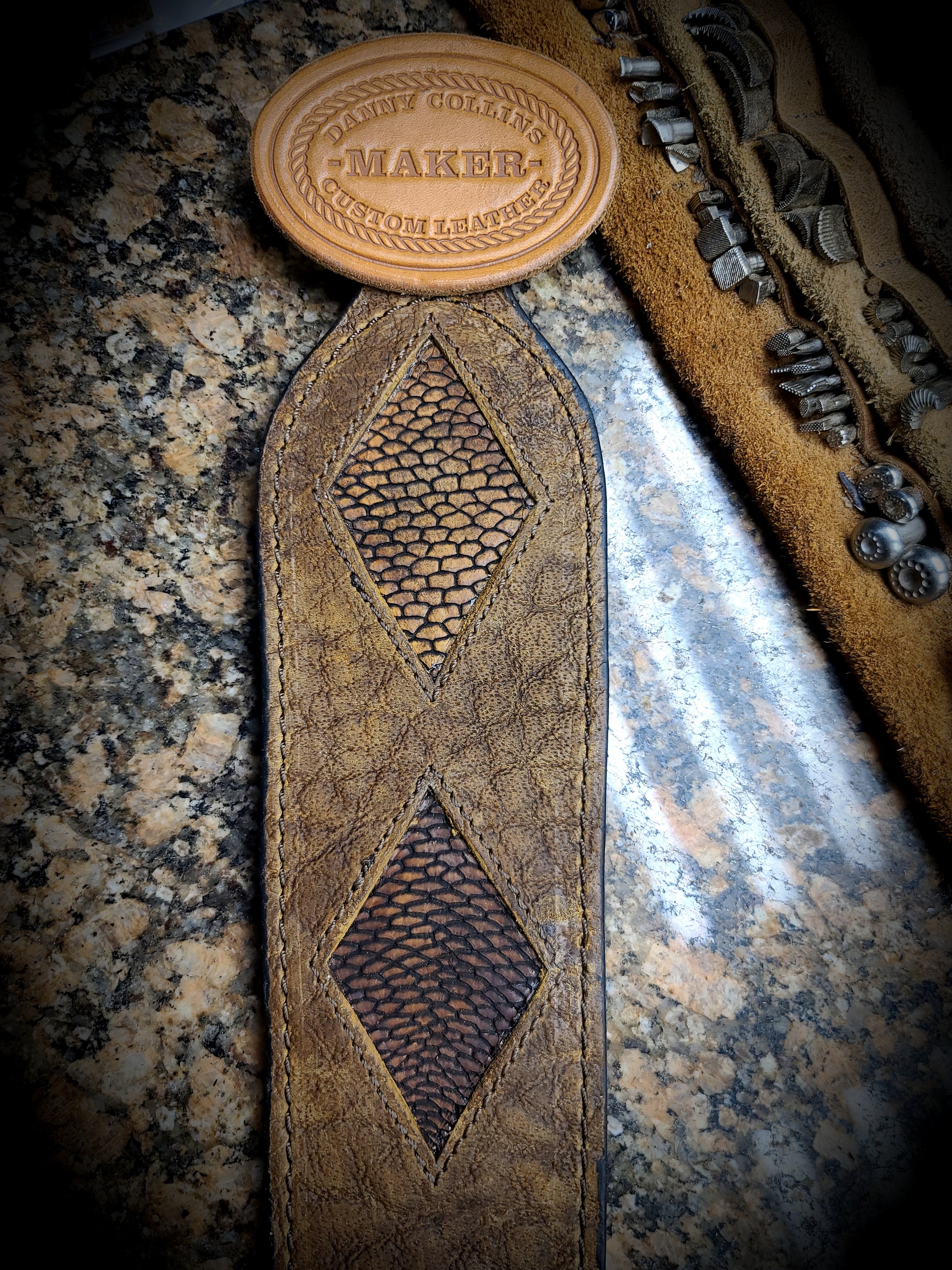 Badlands Beaver Tail Sling – Danny Collins Custom Leather